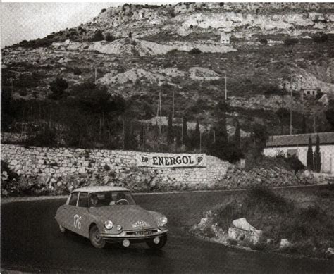 1959 Coltelloni remporte le Rallye Monte Carlo avec la Citroën DS de