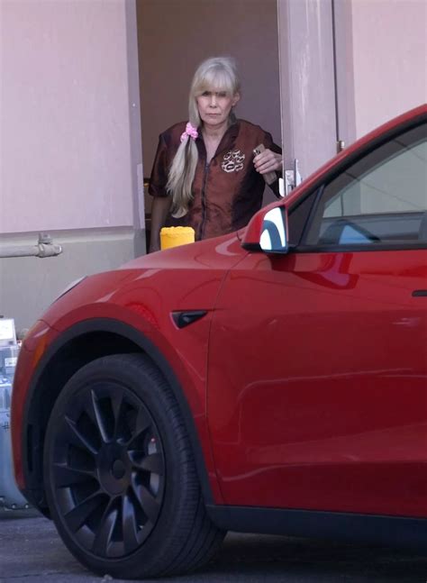Tammi Saccoman Erik Menendezs Wife Seen For First Time Since