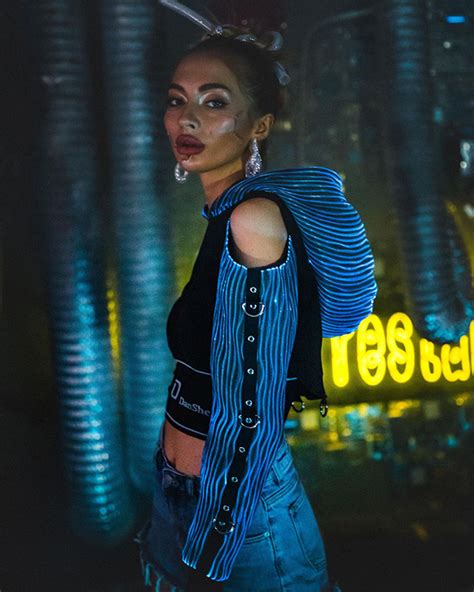 Cyberpunk Rave Clothing Luminous Off The Shoulder Crop Top Techwear