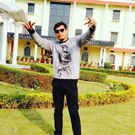 About Rajat Raj Medium