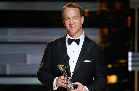 Peyton Manning And More Football Players Who Co Hosted Music Awards Show