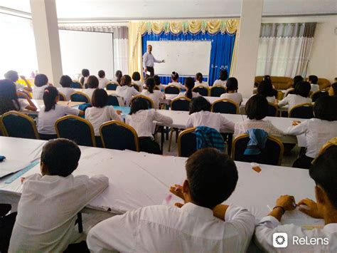 နတ်မောက်မြို့၌ ပုဒ်အထားအသိုမှန်အောင် ဝါကျရေးနည်းနှင့