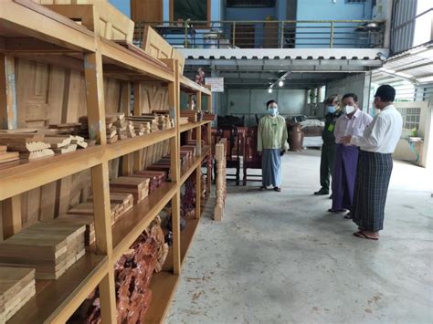မကွေးတိုင်းဒေသကြီးအစိုးရအဖွဲ့၊ စီးပွားရေးရာဝန်ကြီး ဦးအောင်ချိန