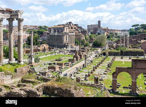 Das Forum Romanum Forum Romanum Ist Eine Ruine Der Via Monte Tarpeo