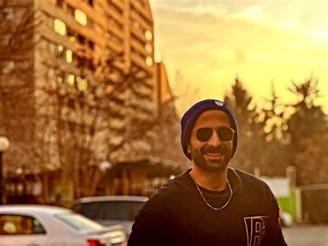 تغییر چهره باورنکردنی بازیگر کودک سریال متهم گریخت در 30 سالگی حدس بزنید پسر کدوم بازیگر