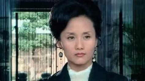 俞敏洪给母亲下跪腾讯视频