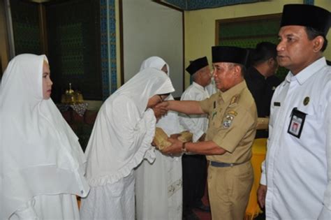 InfoPublik 388 Jemaah Calon Haji Dilepas Oleh Bupati Harris