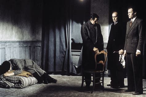 L ARMÉE DES OMBRES Critique du film de Jean Pierre Melville avec Lino