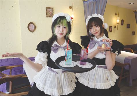 Big In Japan Now Maid Cafe Where Youll Be Called ‘master As You