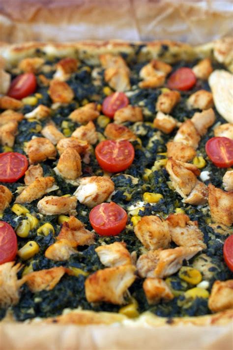 ChilliJemy Tarta szpinakowa z kurczakiem i fetą na cieście francuskim