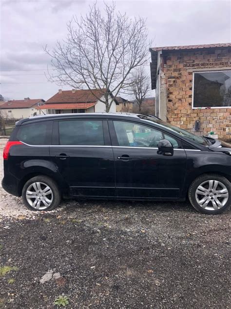 Пежо 5008 Френски коли за части Facebook