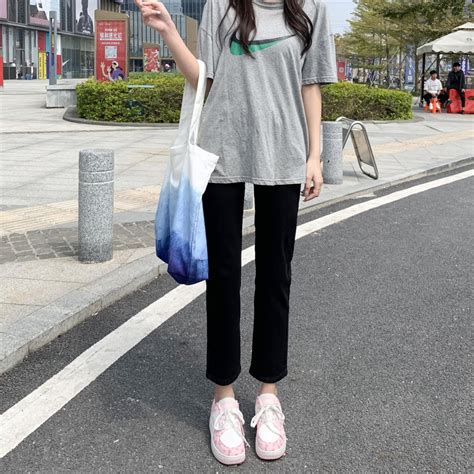 黑色牛仔裤女2020春季新款高腰九分直筒百搭显瘦烟管chic裤子春秋虎窝淘