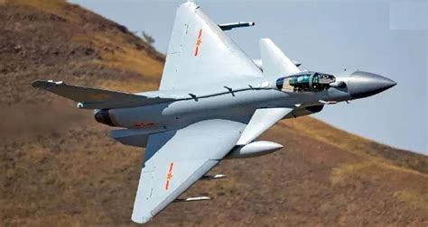 آشنایی با جنگنده J 10c؛ رقیب چینی اف 16 چه ویژگی‌هایی دارد؟ عکس