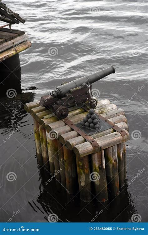 Small Cannon And Cannon Balls Stock Image Image Of Russia Defend