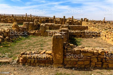 Timgad 로마베르베르 도시 알제리의 Aures 산 입니다 유네스코 세계 유산 사이트 Batna에 대한 스톡 사진 및 기타