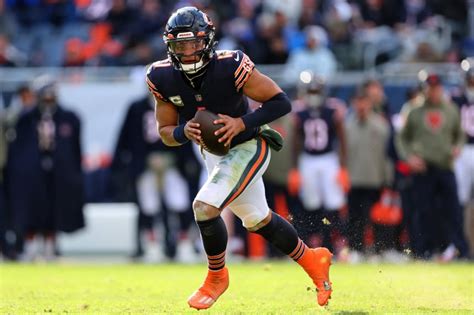 Justin Fields Is The Nfls Flawed Fantasy Football Sensation Wsj