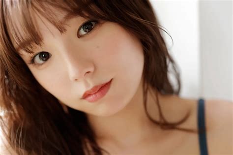 Friday Ai Shinozaki Pre Release Premiere Cuts And