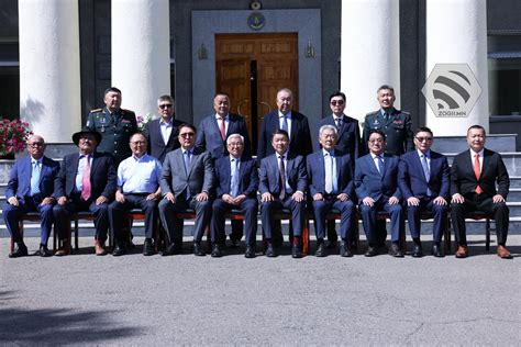 ҮЕ ҮЕИЙН САЙД ДАРГА НАРТ ХҮНДЭТГЭЛ ҮЗҮҮЛЛЭЭ