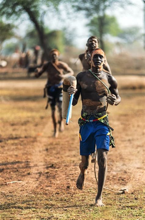 Mundari Stammsüden Sudan am 11 März 2020 Junge Mundari Stamm Der