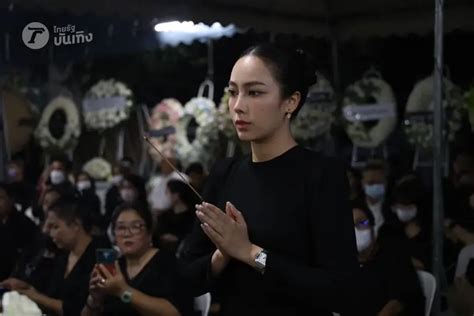 ประมวลภาพงานศพคืนที่ 3 อ๋อม อรรคพันธ์ สุดเศร้า อั้ม พัชราภา ร่วมอาลัย