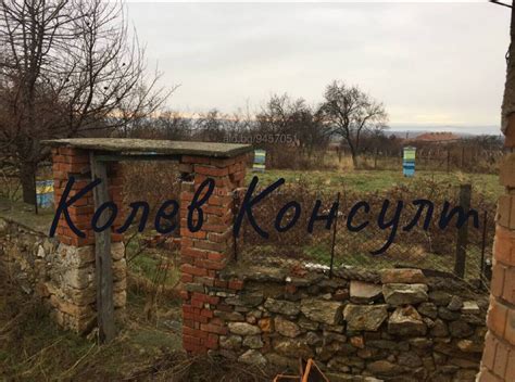 Продавам къща с Изворово Едноетажна къща 70 кв м РЗП 3000 кв м двор Къщи Вили Извор