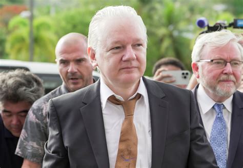 La Travesía De Julian Assange Cartas Al Director Opinión El Universo