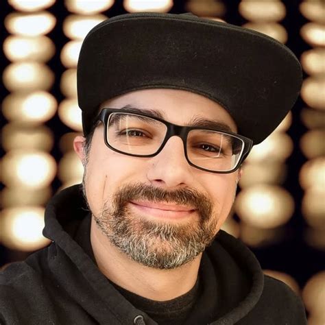 David Apuzzo David Apuzzo • Threads Say More