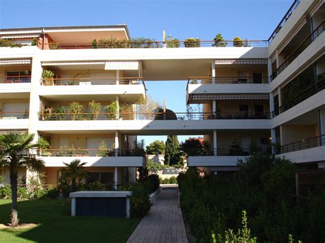 Location appartement t3 terrasse parking Bois Luzy St Barnabé 13012