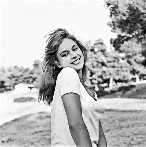 Finos Film Photo Gallery Ταινίας Το Ξύλο Βγήκε Από Τον Παράδεισο
