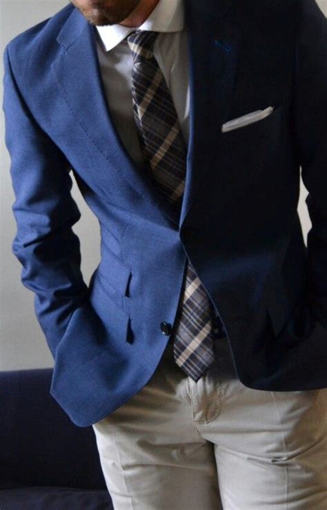Blue Blazer And Khakis Pants With A Blue Plaid Tie Moneysourced Blogspot Co Uk Mens