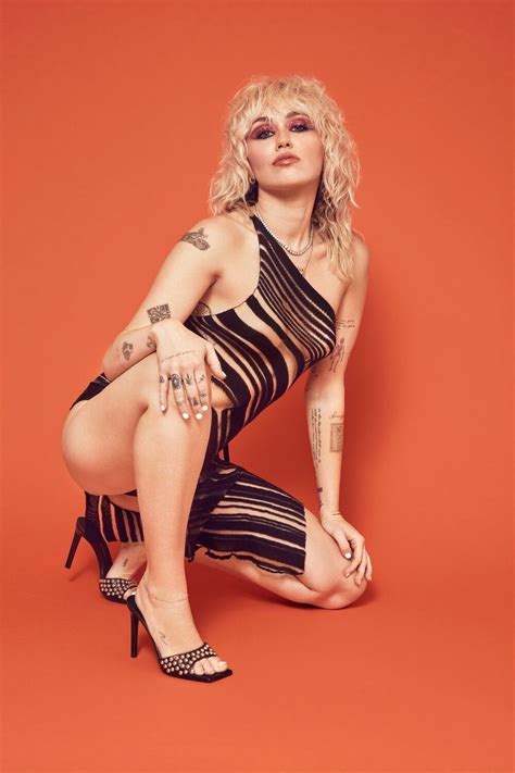 Pin On Miley Cyrus Hotaf