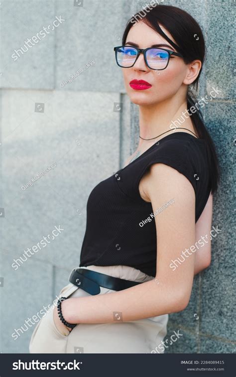 20 Beautiful Young Woman Looking Over Her Shoulder Camera Red Lipstick