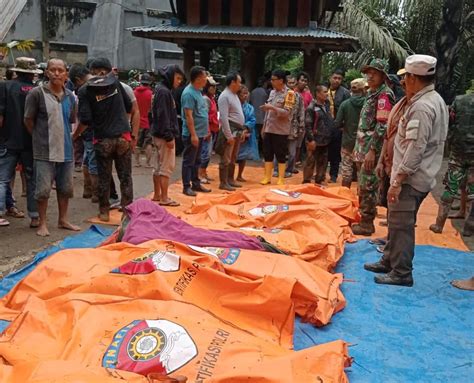 Sebanyak 14 Orang Meninggal Akibat Tanah Longsor Di Tana Toraja