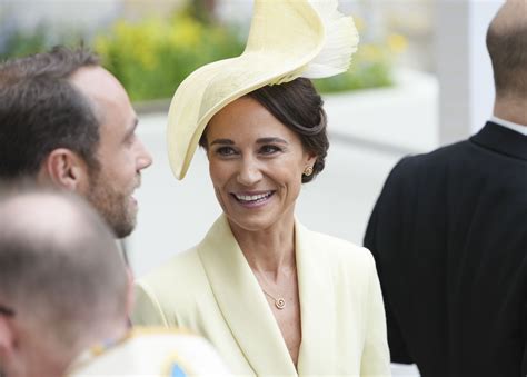 Pippa Middleton Gives Us A Masterclass In Regal