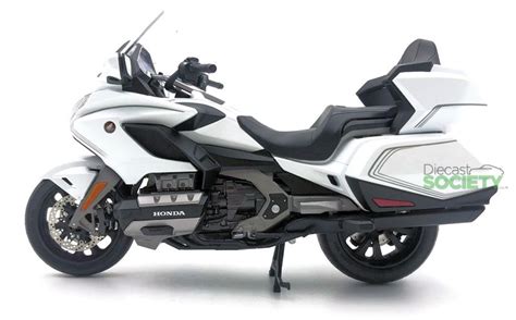Lcd Model 112 Honda Goldwingtour •