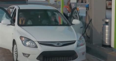 От 33 гривен за литр Wog Chipo ОККО и другие АЗС показали свежие цены на бензин дизель и автогаз