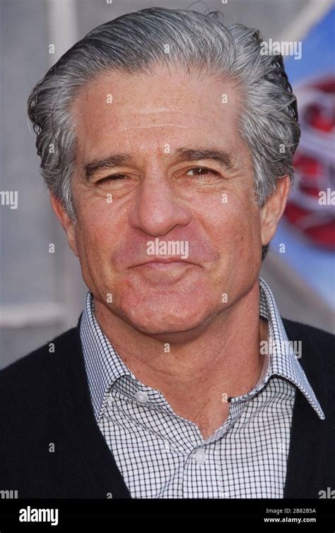 Michael Lembeck At The World Premiere Of The Santa Clause 3 The Escape Clause Held At The El