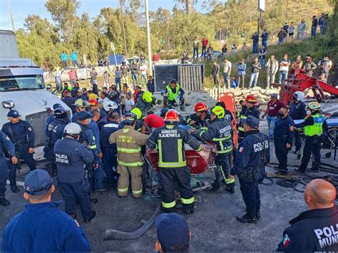 Fuerte Accidente En La México Querétaro Dejó Un Carro Prensado Entre