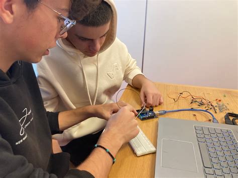 Εργαστήριο Κώδικα Arduino στη Βιβλιοθήκη Καλαμπάκας Trikalanews