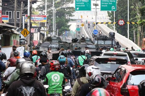 100 Titik Penyekatan Selama PPKM Darurat Ojol Boleh Melintas Kompas