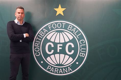 Coritiba comunica saída de seu Head de futebol