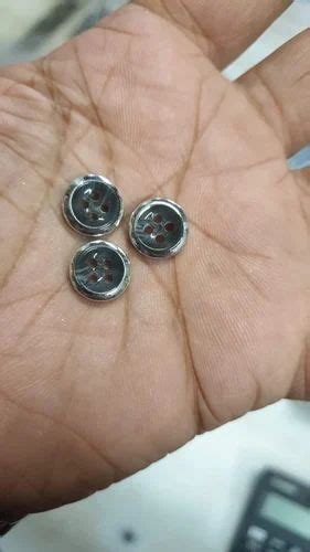 Polyster Uv Garment Button Sizedimension 16 Or 18l At ₹ 21gross In