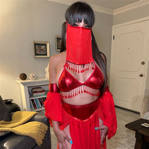 Sasha Pearl Social Manyvids