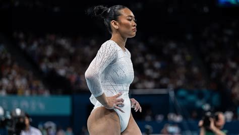Olympic Gymnast Suni Lee Vows To Never Ski Again After Disastrous First