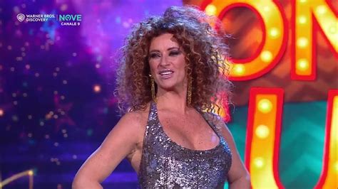Canicatti Web Notizie Campobello Di Licata Spettacolo Di Valentina Persia
