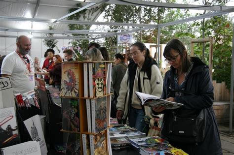 En Images Au Mans Le Public Répond Présent Au Premier Jour Du Salon