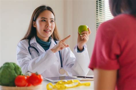 Doctors Advise People Who Are Deficient In Vitamin C To Eat More Fruit