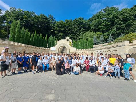 Кількадесят парафіян Ямниці здійснили паломництво до Зарваниці Івано Франківська Архієпархія УГКЦ