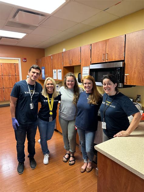 Servingwithheart Givingback Communityservice Gratitude Kale Bart