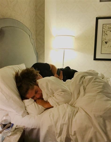 Pin By Karlaasaiz On Couple Goals Hot Hockey Players Hockey Players Cute Couples Goals